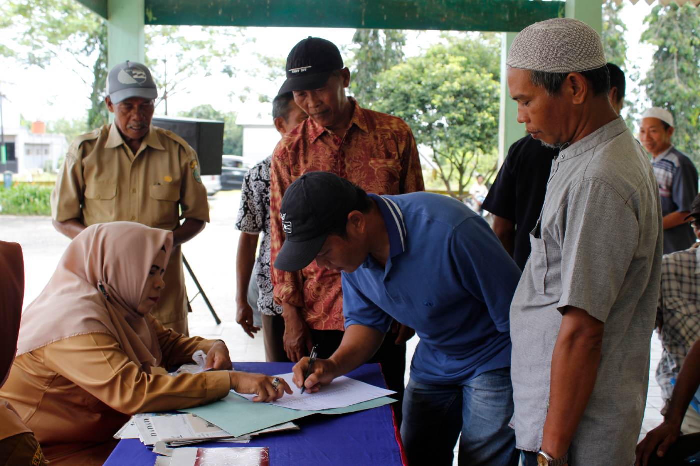 Last Mile Access | Migrants Resilience Collaborative